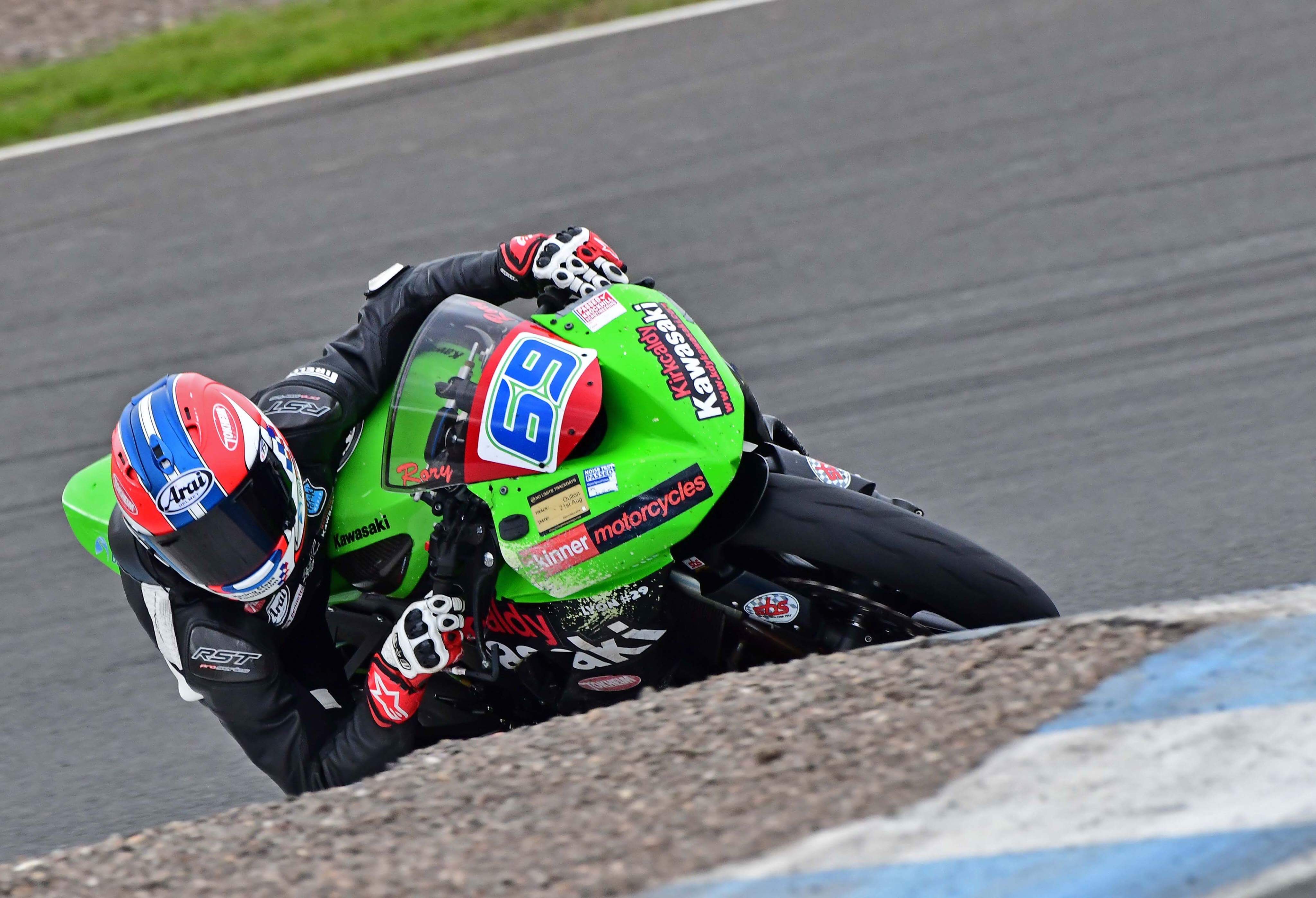 Full house for Rory at Knockhill finale - Rory Skinner - Motorcycle Racer